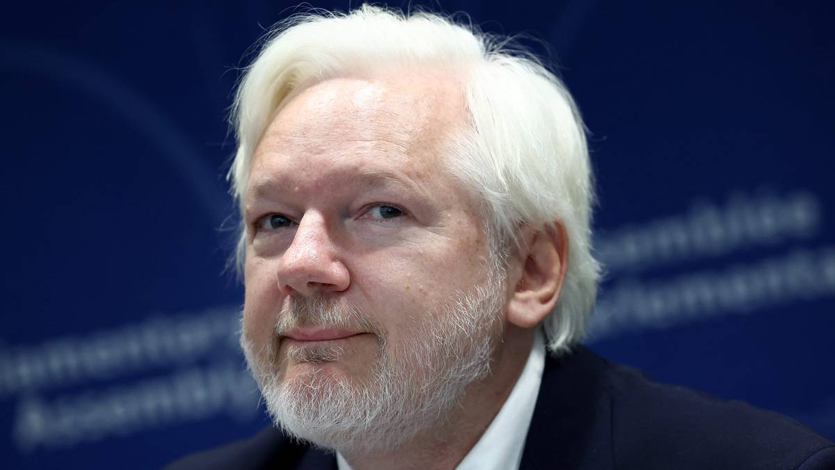 Assange til Cannes – Siste nytt – NRK