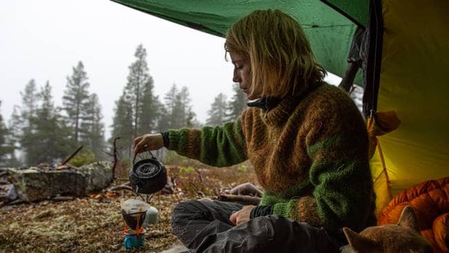«Psykolog med sovepose» Johanne Refseth gir deg fire tips for å dra på ...