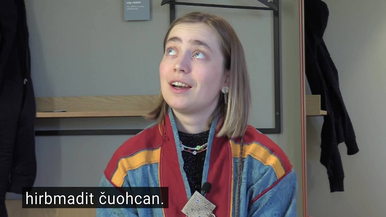 Ellen Berit klipper opp kofta og sjokkerer – NRK Sápmi