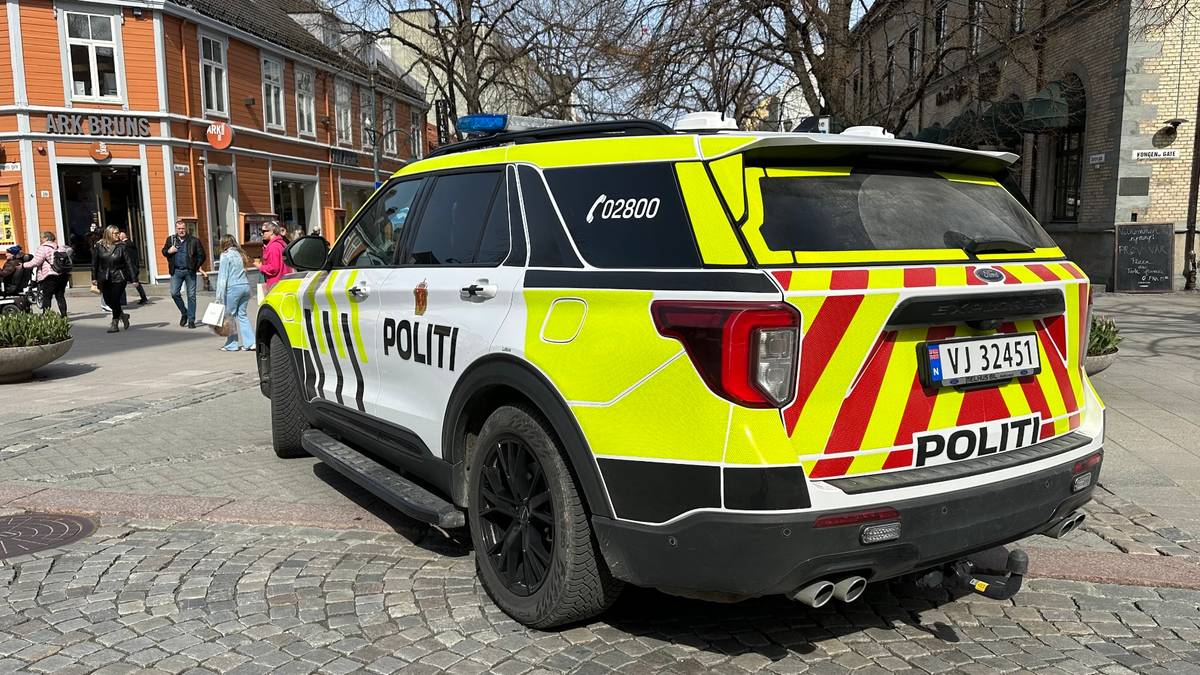 Politiet På Plass Før Fotballkamp Nrk Trøndelag Lokale Nyheter Tv