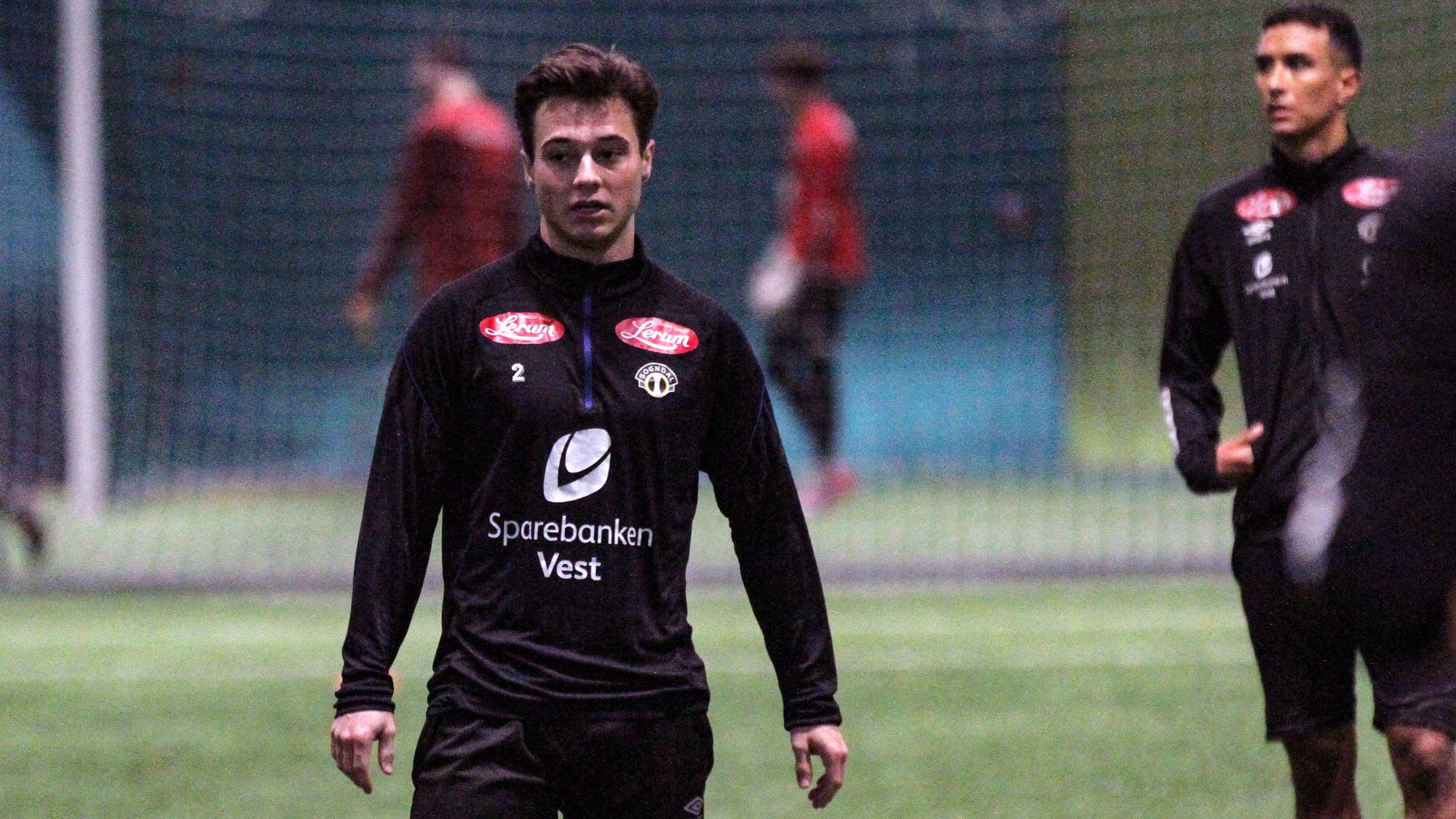 Brann-spelar til Sogndal – NRK Vestland