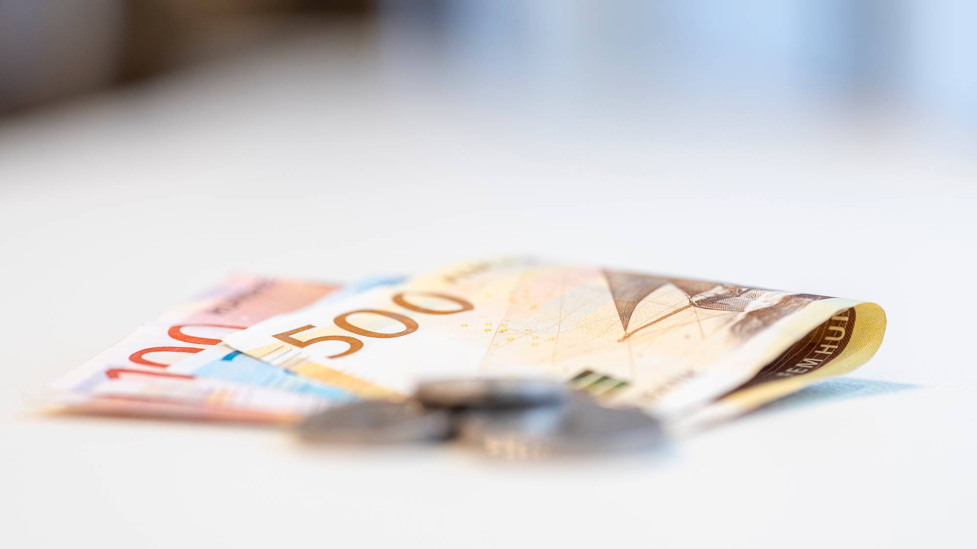 Fra 1. oktober kan du kreve å betale med kontanter – NRK Trøndelag ...