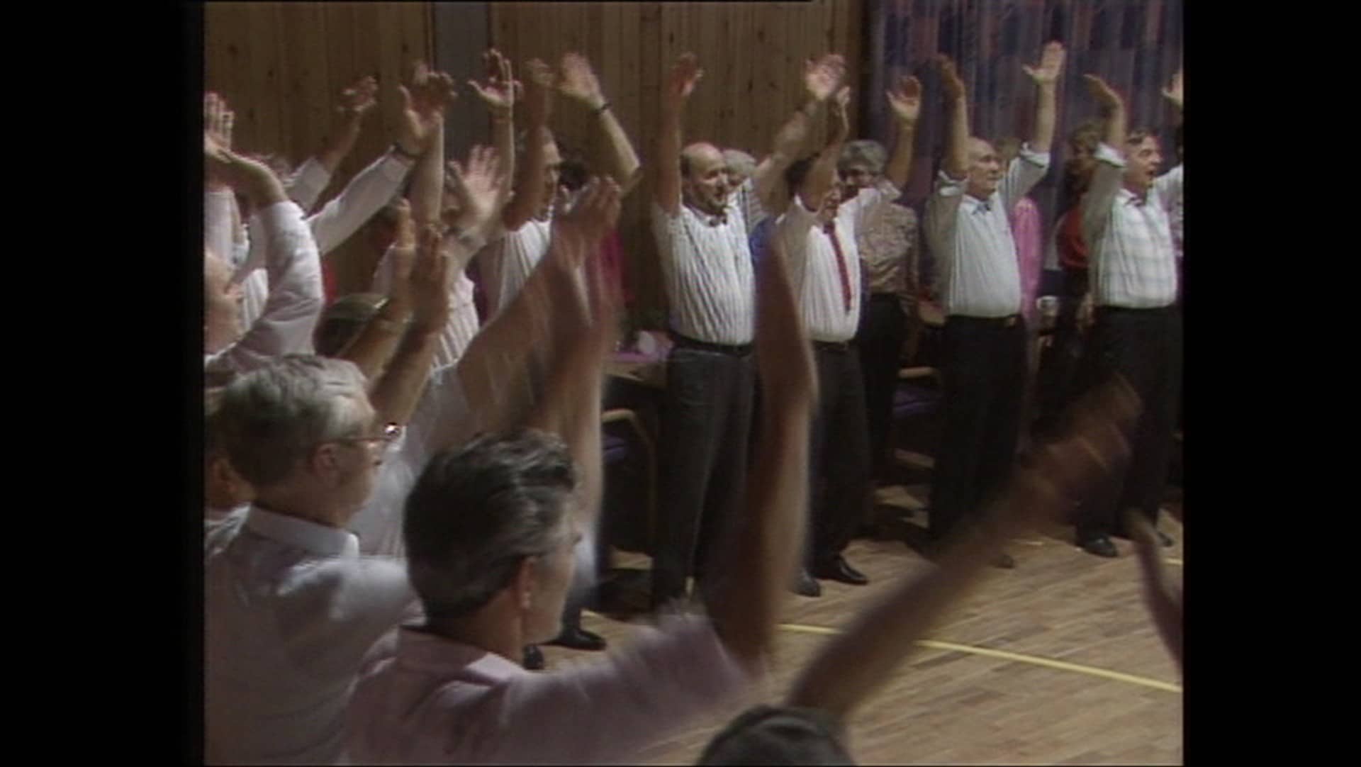 Retro: Gamaldans i Julebygda – NRK