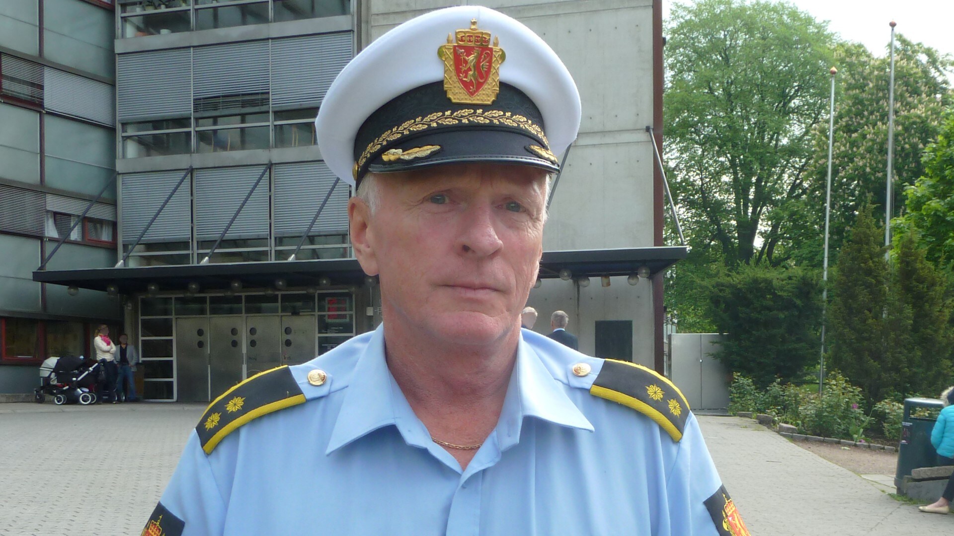 Politiet Forteller Om Forbudet Nrk