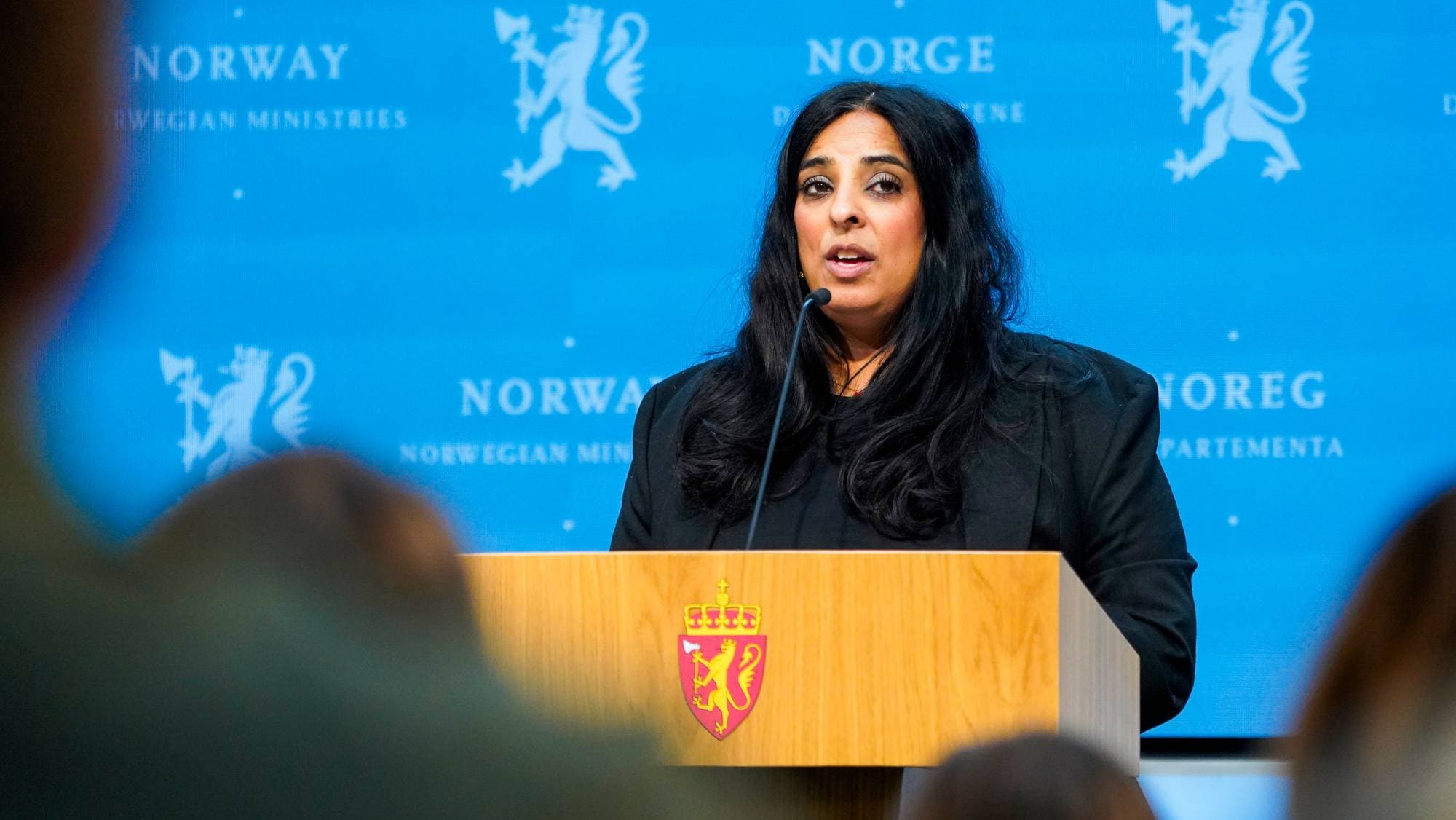 Regjeringen vil opprette senter mot radikalisering og ekstremisme – Siste nytt – NRK