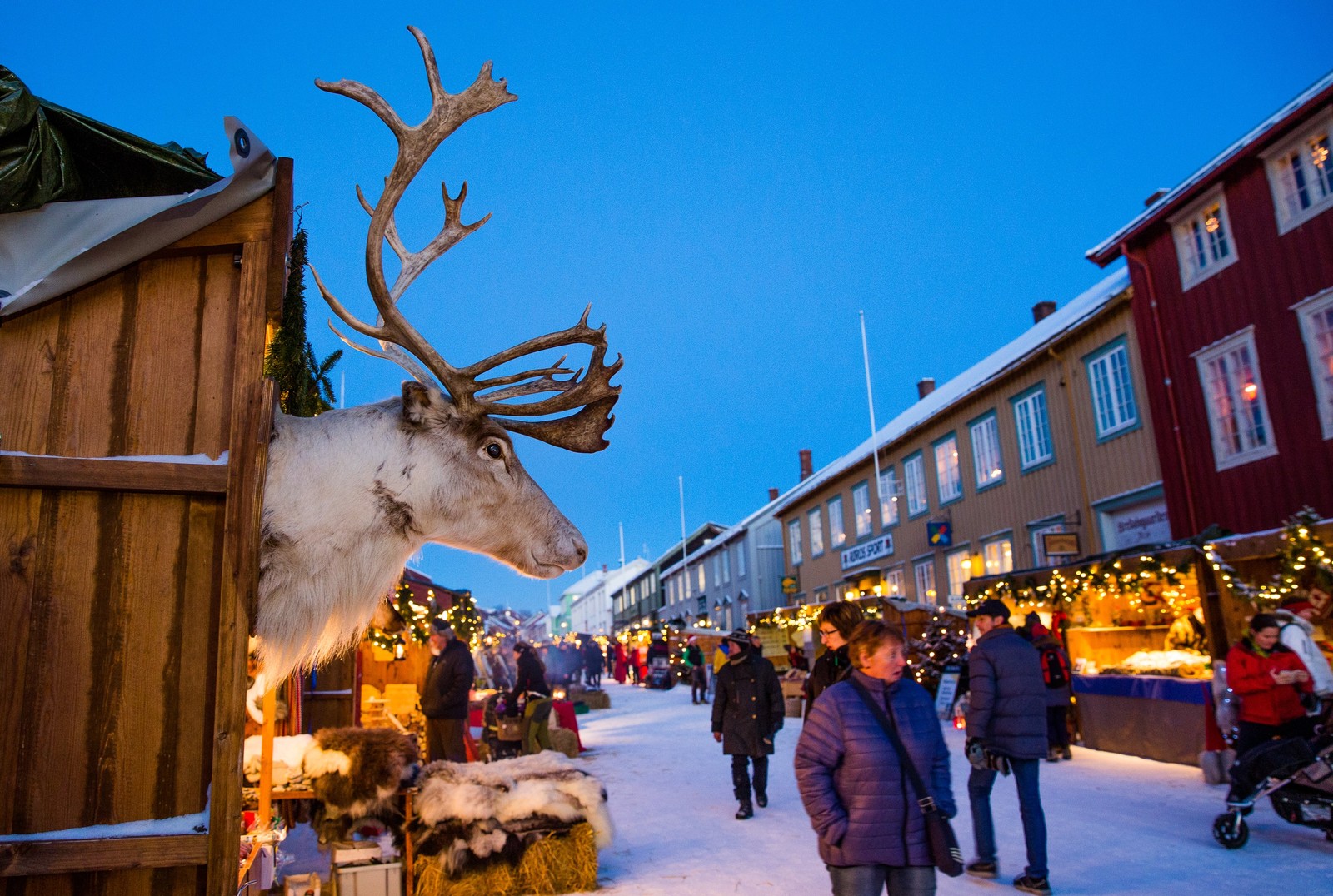 God gammeldags jul på Røros - NRK Trøndelag - Lokale nyheter, TV og radio