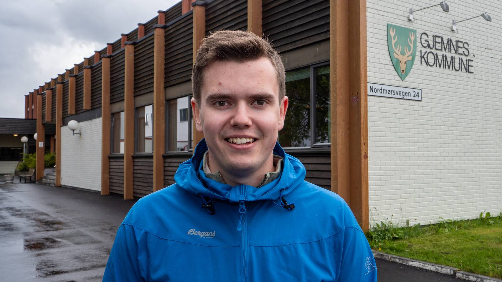 NRK med supermåling før valet 2025: Joakim Myklebost Tangen (Frp) klar for Stortinget – NRK Møre ...