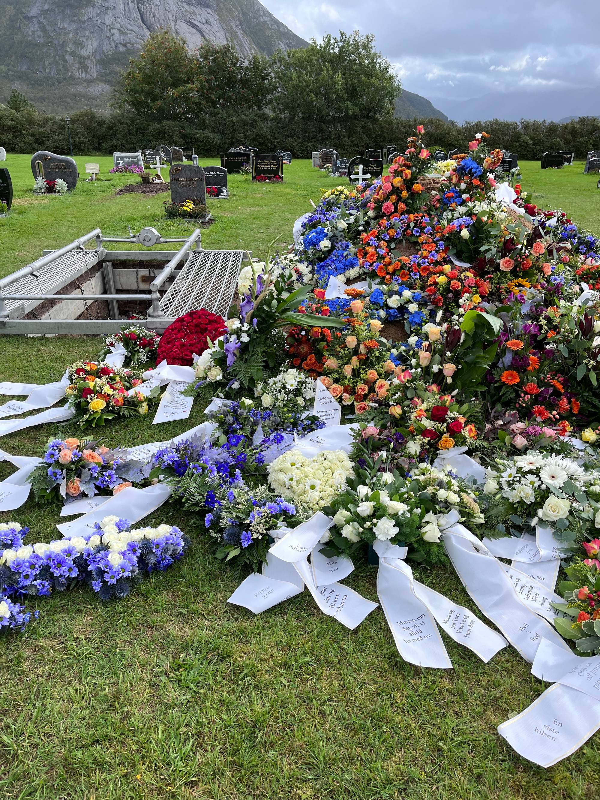 Morten Johan Åsvang Halvorsen ble gravlagt i Fore kirke i Meløy kommune ...