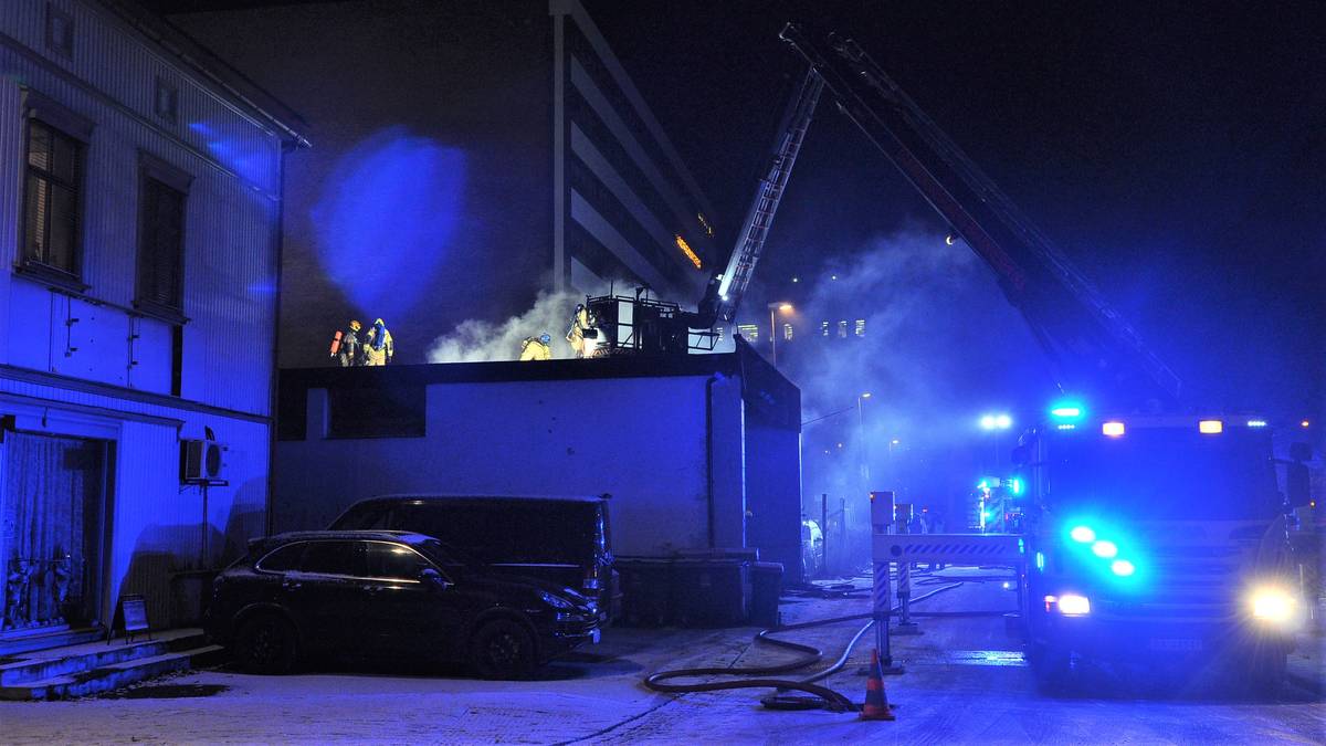 Brenner i taket på et industribygg – Stor-Oslo