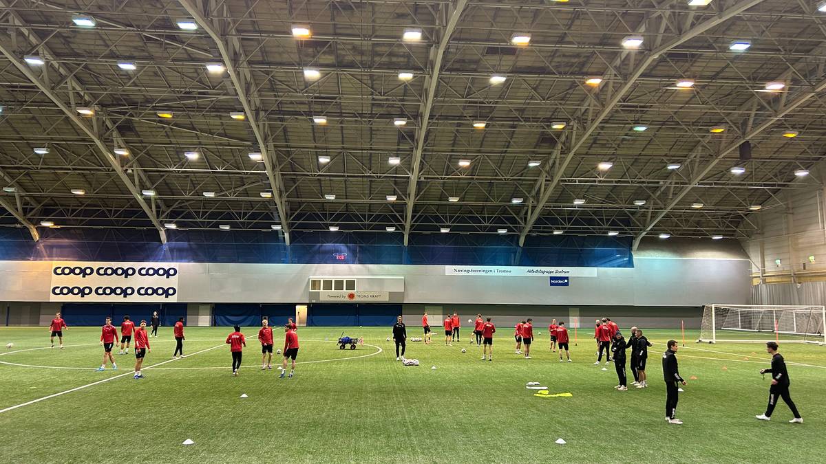 Snøvær skaper trøbbel for Tromsø IL – NRK Troms og Finnmark