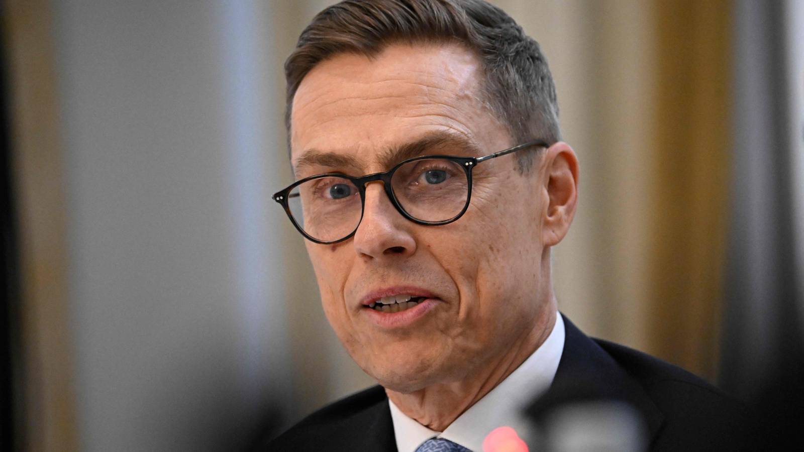 Alexander Stubb blir innsatt som president i Finland – Siste nytt – NRK