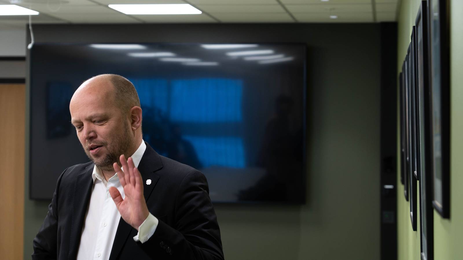 Vedums budsjettkrav: Blankt nei til økt skatt – NRK Norge – Oversikt over nyheter fra ulike ...