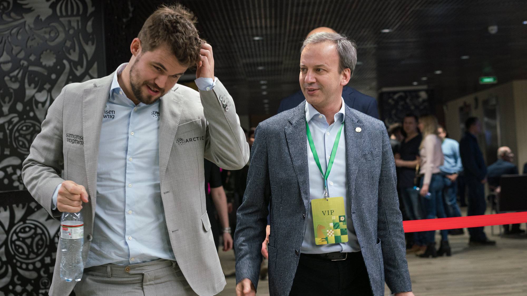 Tysk milliardær: Magnus Carlsen skal vere gjest i den største podkasten ...