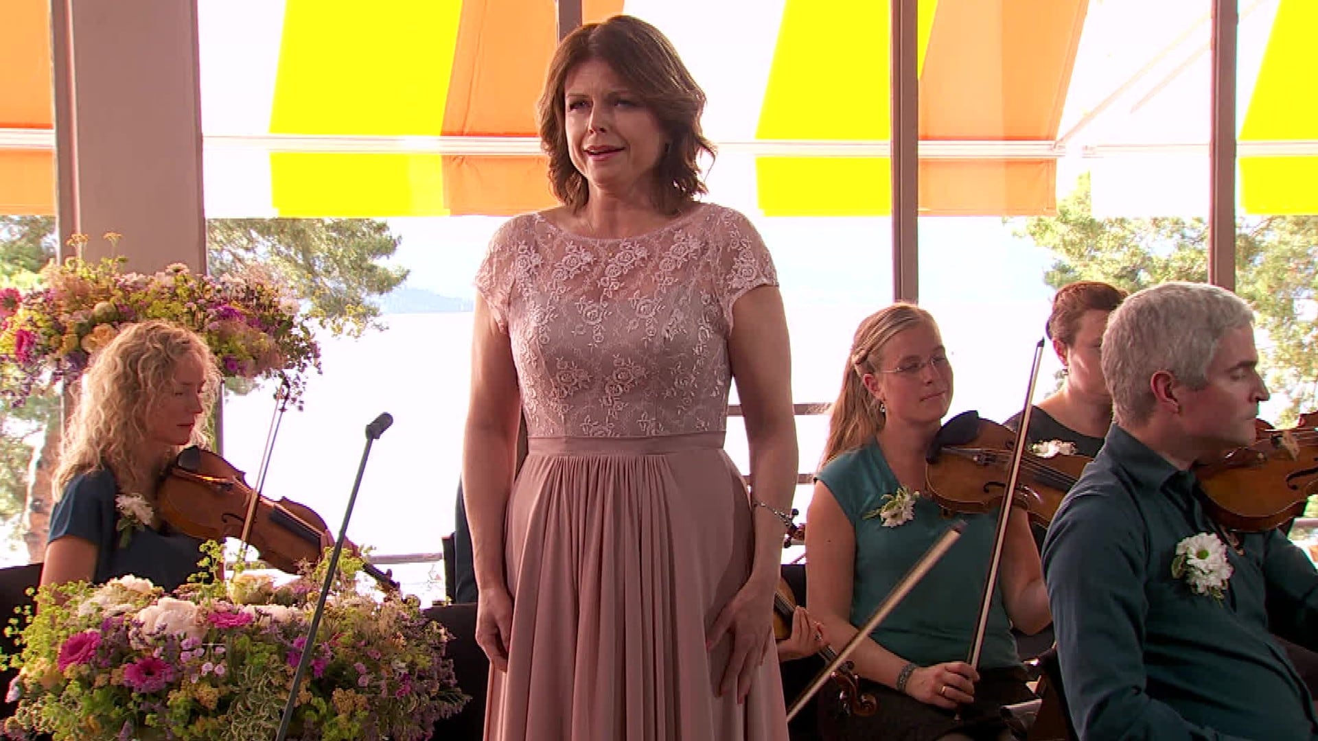 Ann-Helen Moen og KORK – «Casta Diva» fra Norma – NRK