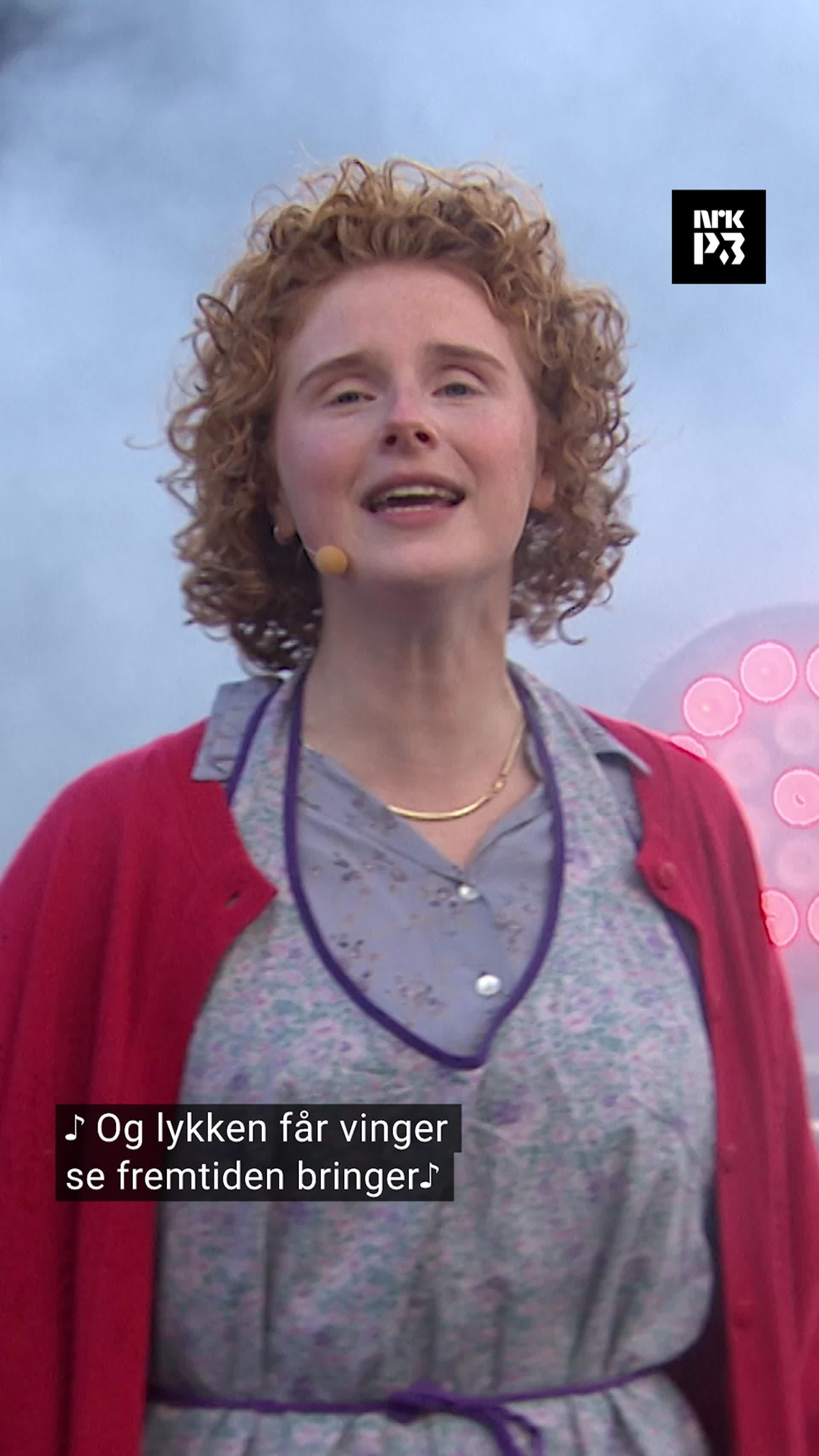 Anna synger «Det kommer en dag i morgen» – NRK