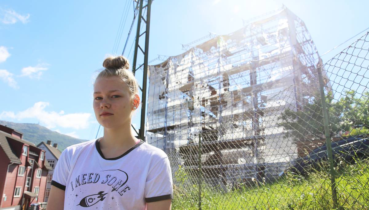 For andre gongen på tre år sto heimen til Isabel (15) i brann – NRK ...