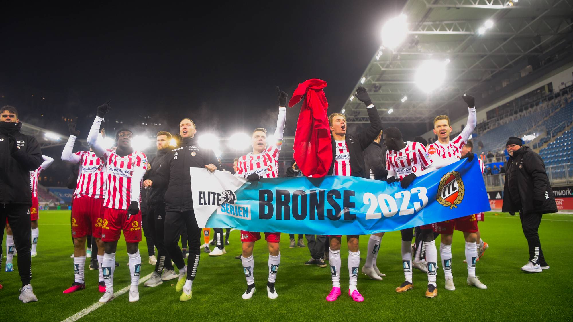 TIL kommer på 3.plass i Eliteserien, og tar medalje for første gang på ...