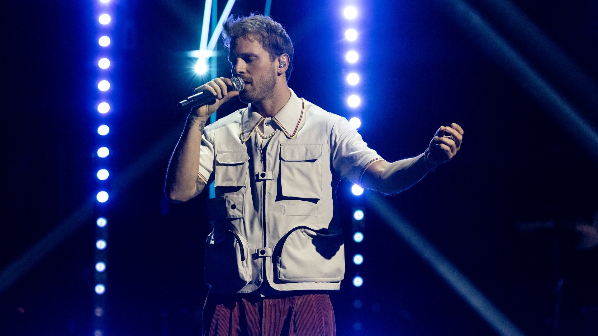 Aleksander With: «Hvem er hun» – NRK