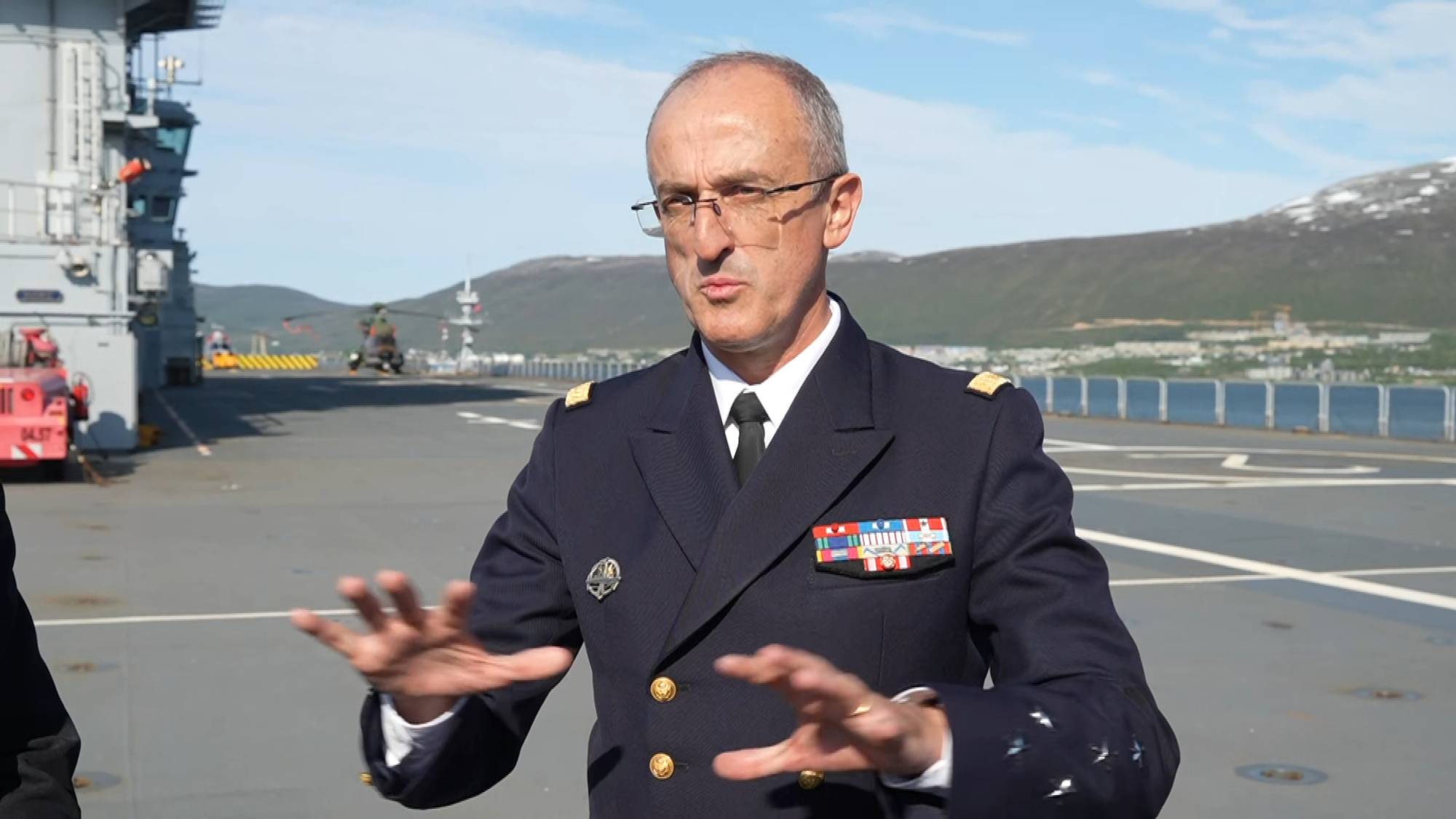 Kontreadmiral Oliver Berdal i sjøforsvaret hedret av det franske ...