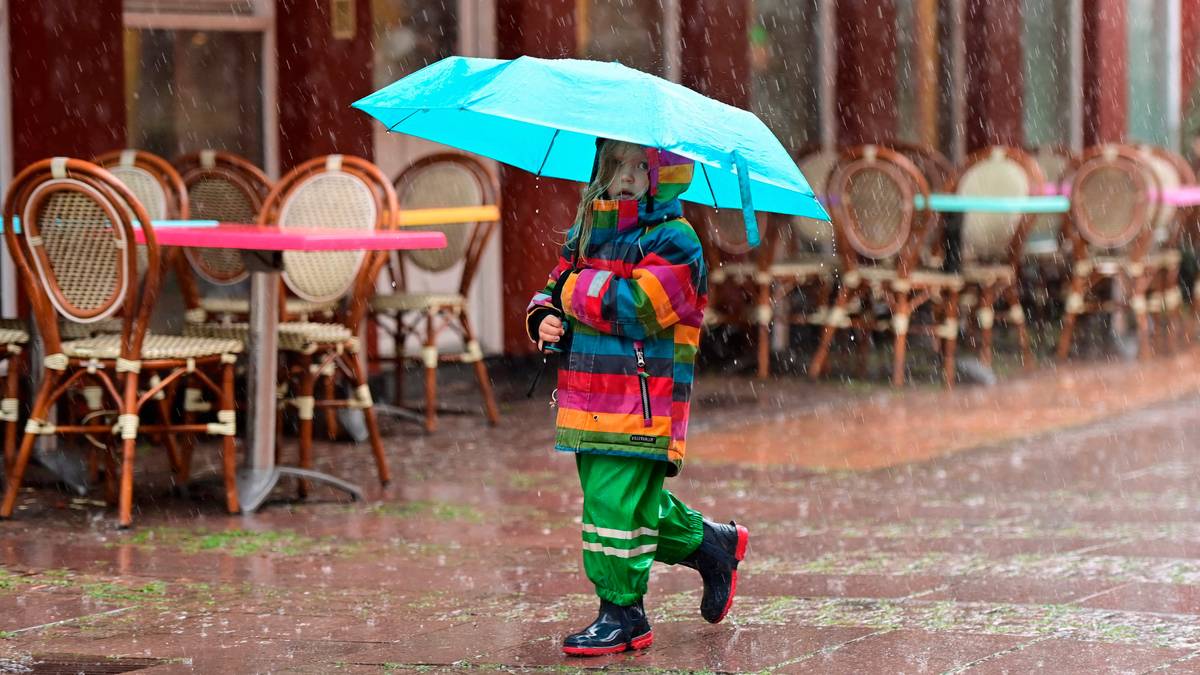 Kraftig regnvær i Danmark – Siste nytt – NRK