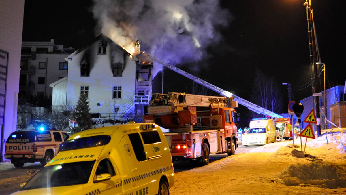 Fire til sykehus etter brann i Oslo – NRK Norge – Oversikt over nyheter ...