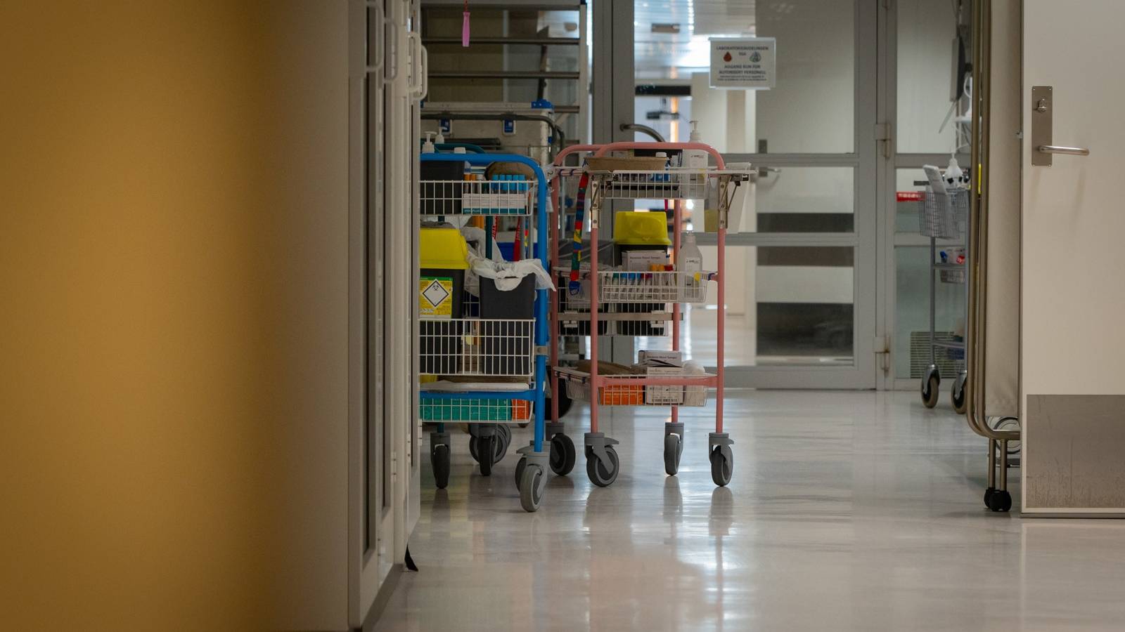 Sykepleier forvekslet rom – pasient døde etter å ha fått feil medisin ...