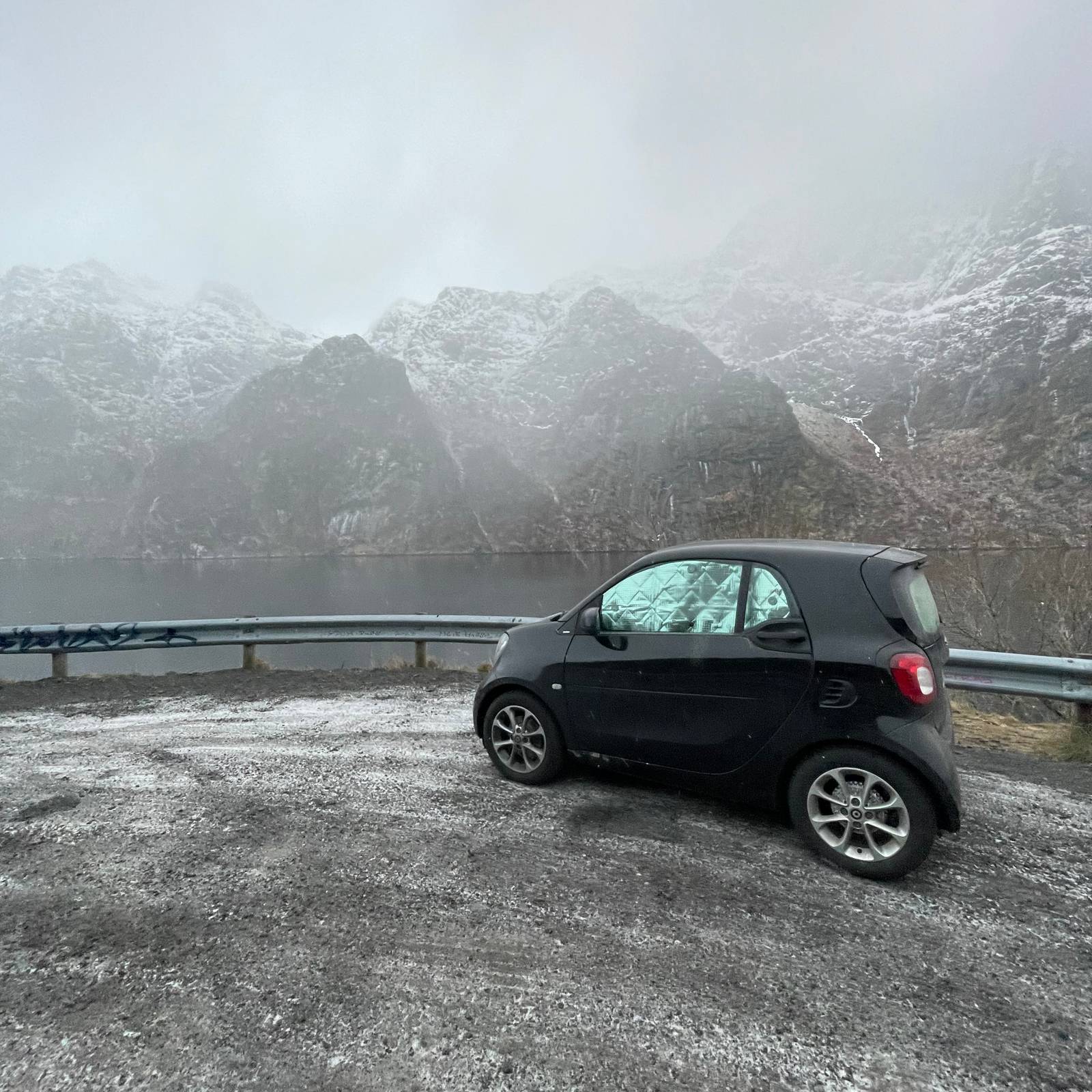 Til Nordkapp i «verdens minste bobil» – ikke klar for full storm – NRK ...