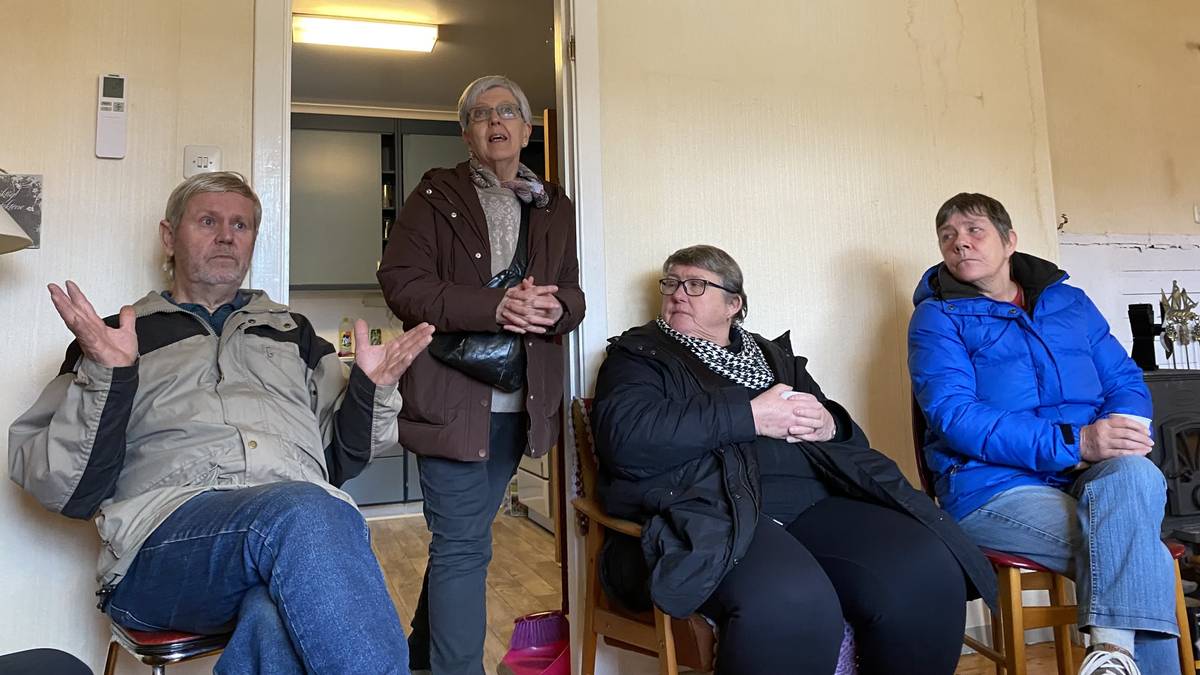 Beist som går fritt rundt gjer naboane livredde – NRK Vestland