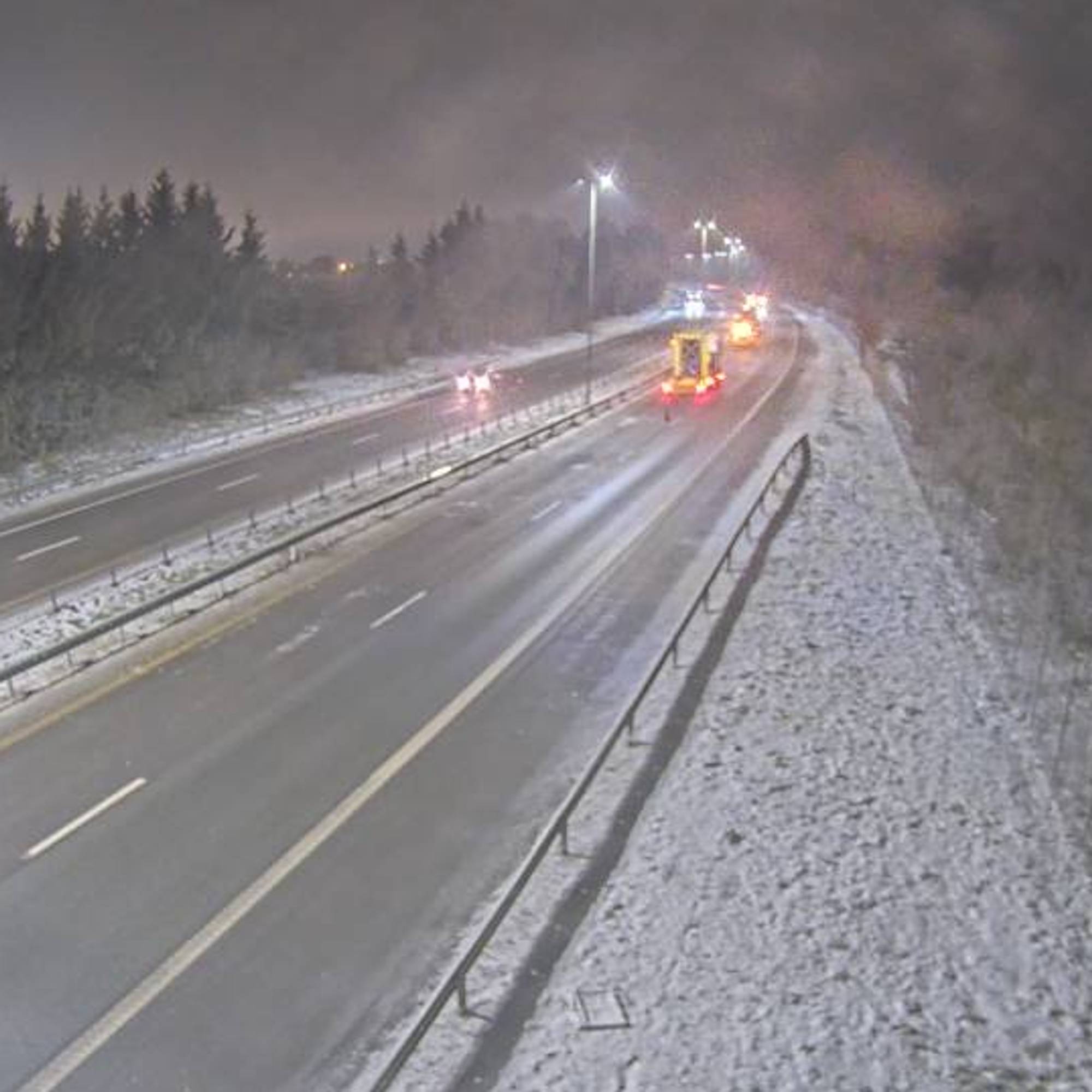 Advarer om glatte veger flere steder tirsdag morgen – NRK Norge – Oversikt over nyheter fra ...