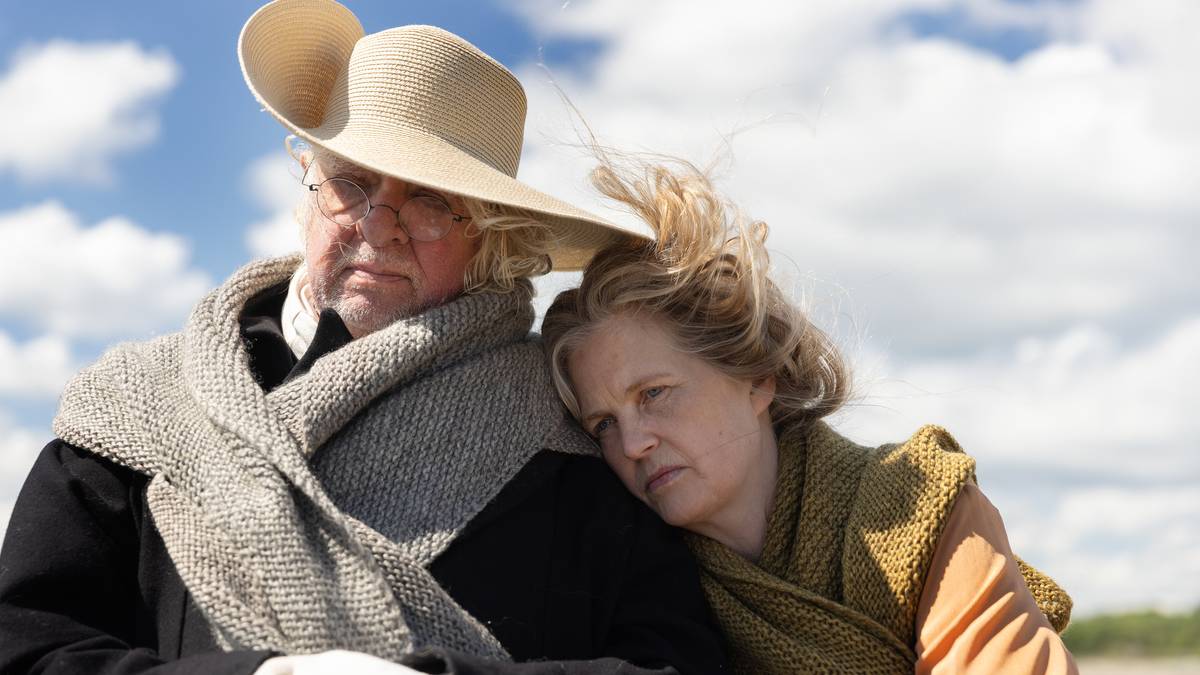 TV-serien «Familien Nerdrum» har premiere på NRK – Programomtaler