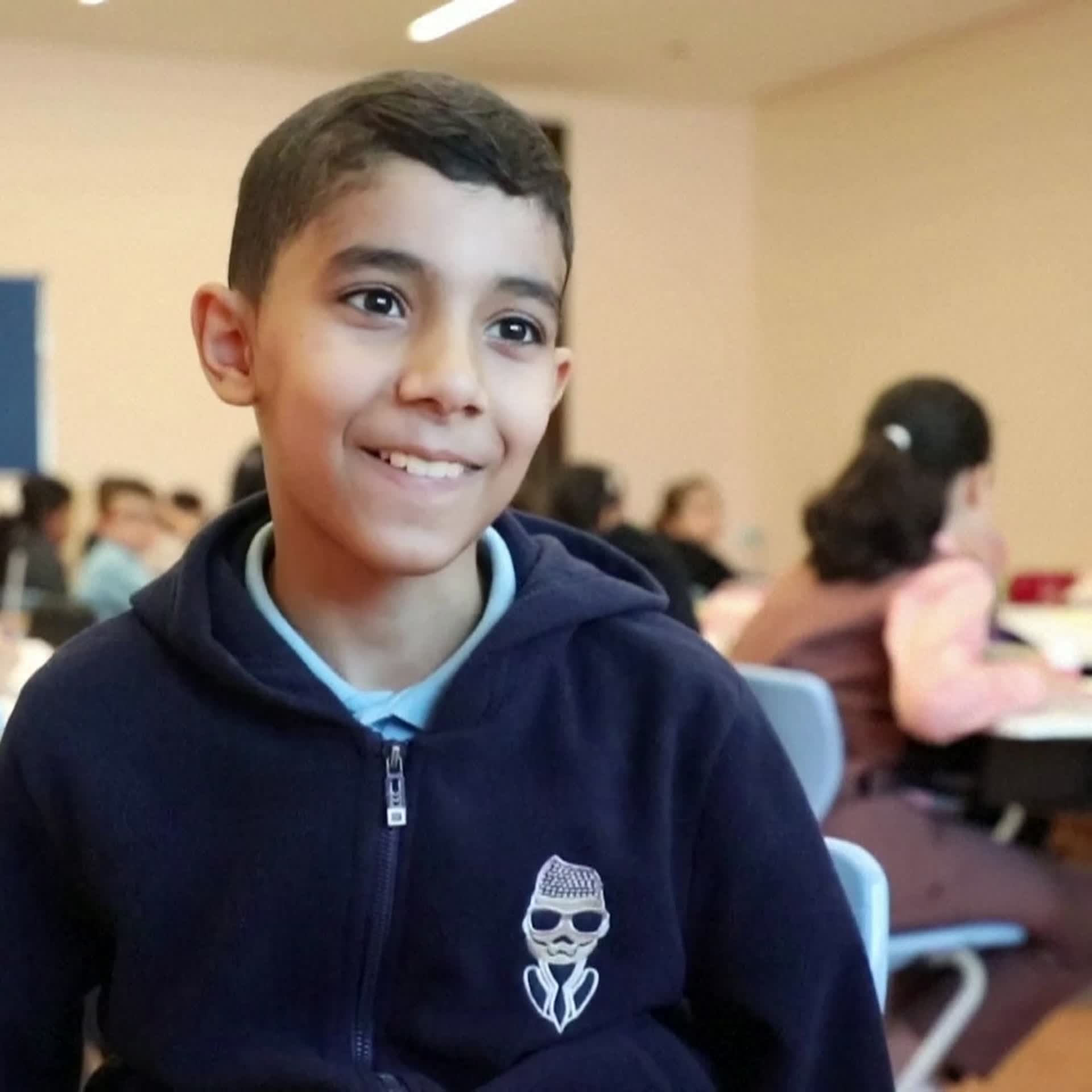 Mahmoud drømmer om å bli pilot – NRK