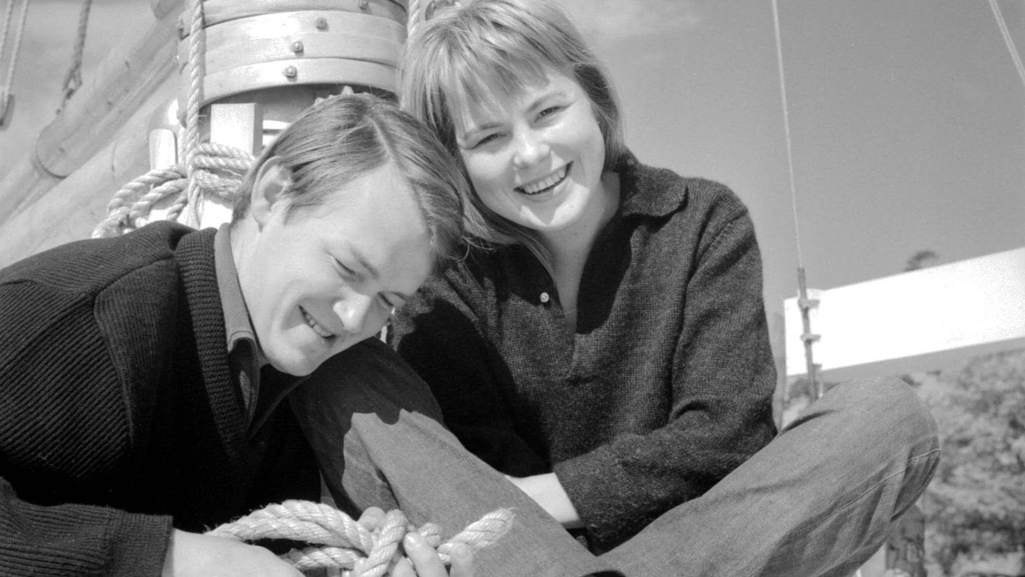 Anmeldelse: «Fra smokken til ovnen. En biografi om Axel Jensen» av ...