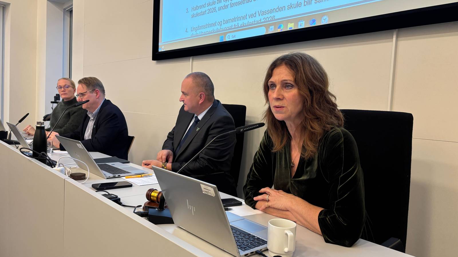 Vedtok store endringar i skulestrukturen i Sunnfjord – NRK Vestland