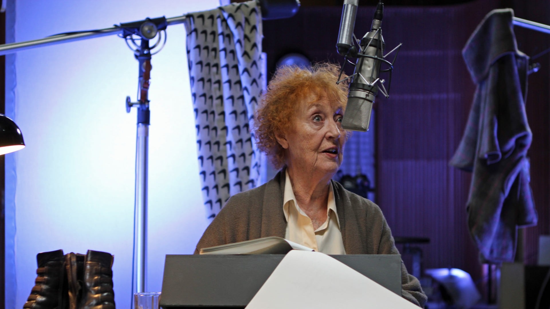Elsa Lystad leser dikt – NRK