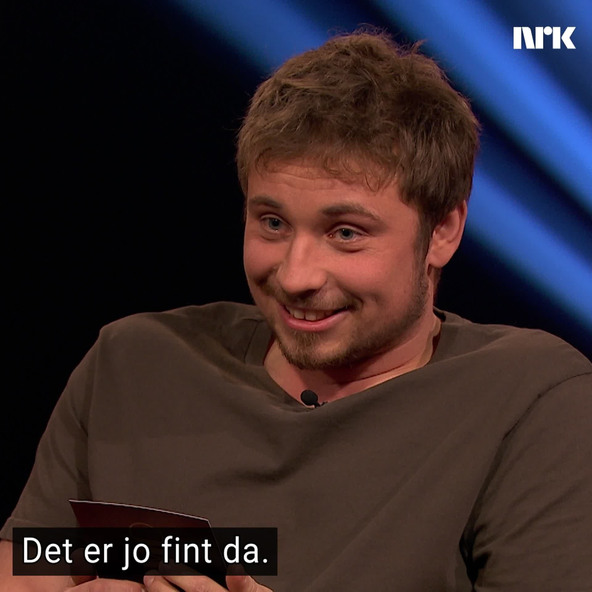 Isak Dreyer leser kjærlighetsdikt – NRK