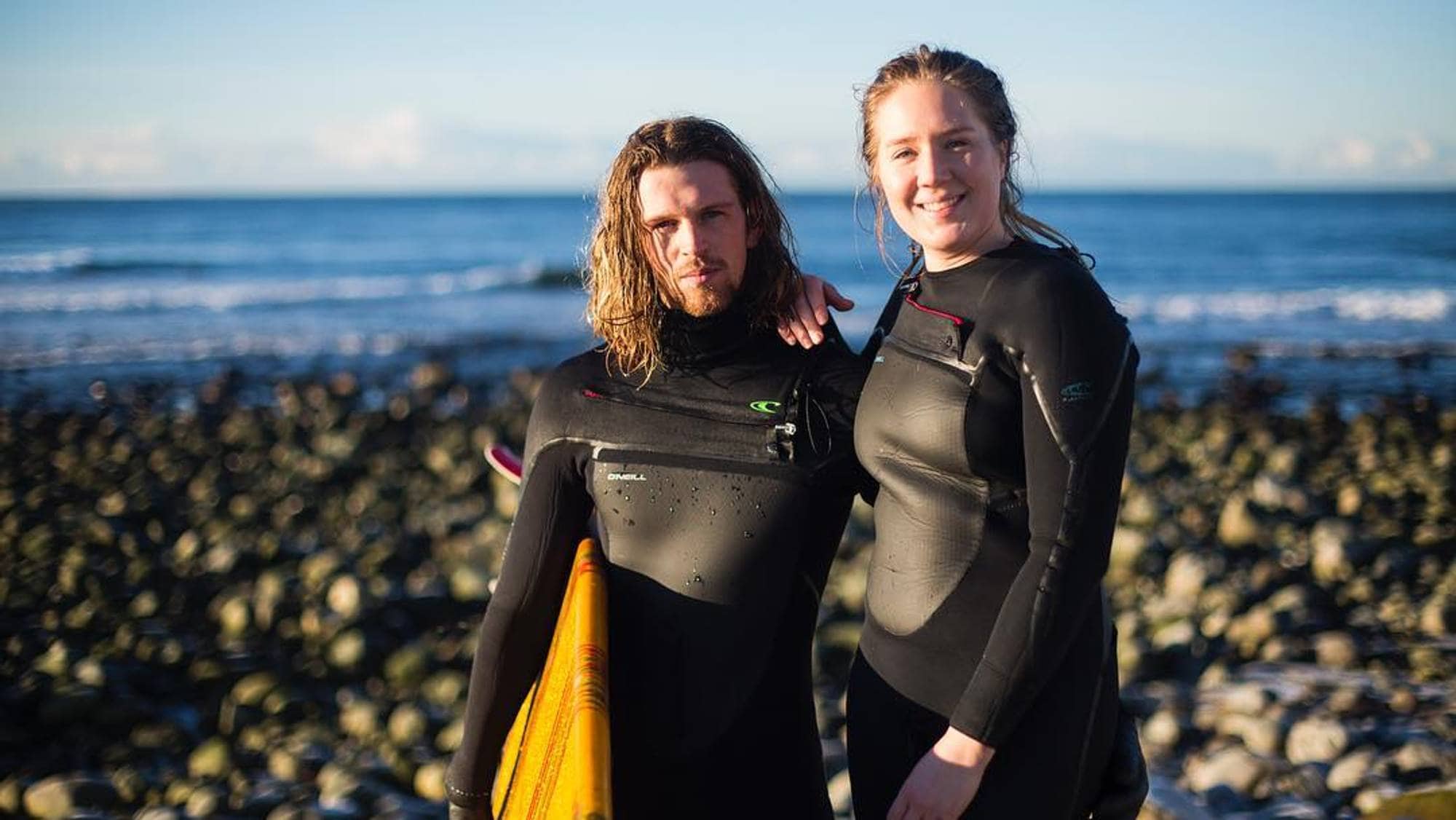 Hai i Lofoten: Brugde svømte rett ved surfere i Unstad – NRK Nordland