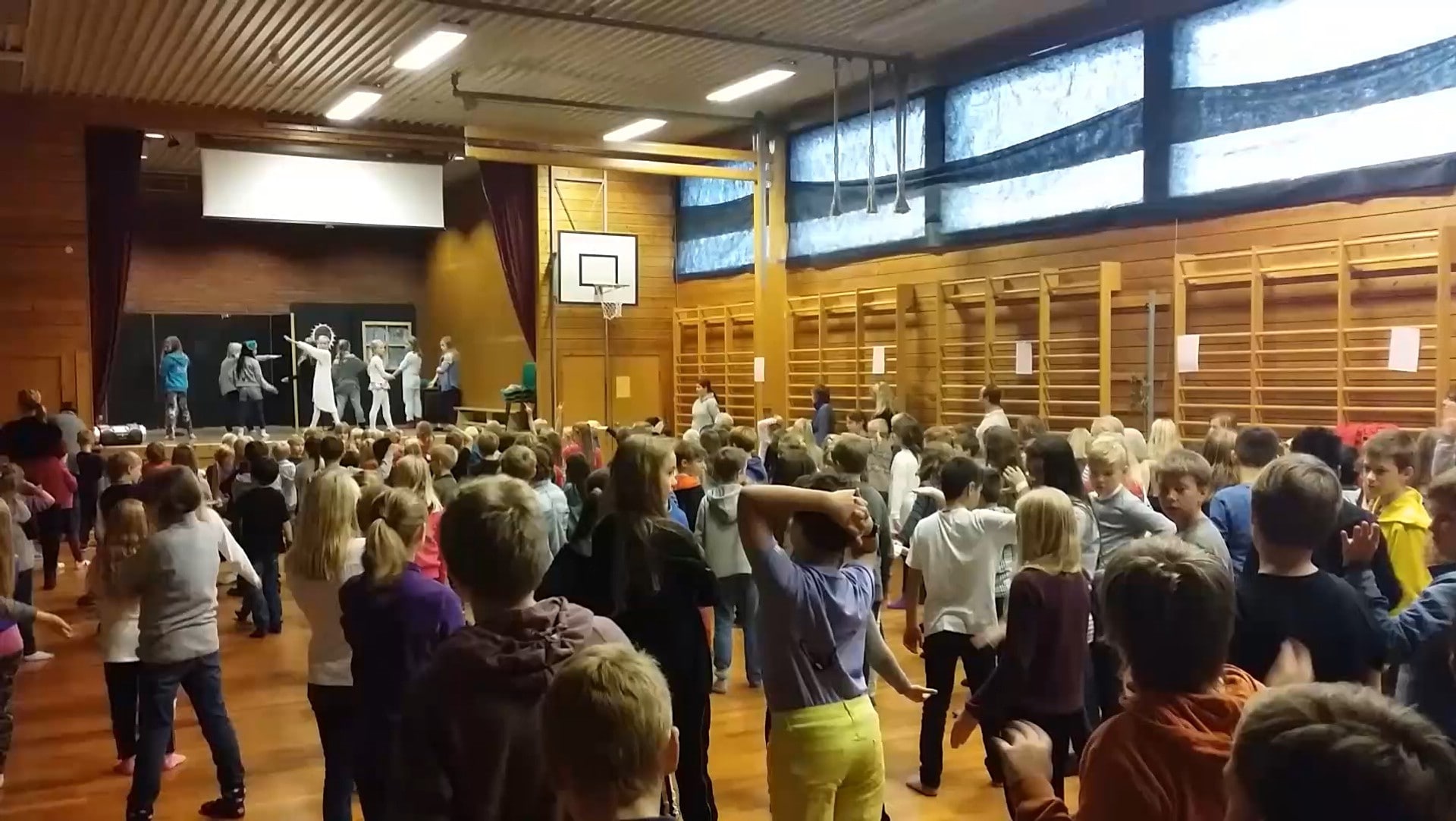 Knarvik skole – NRK