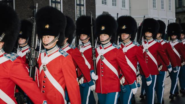 Tronskifte i Danmark: Frederik blir ny konge – NRK Urix ...