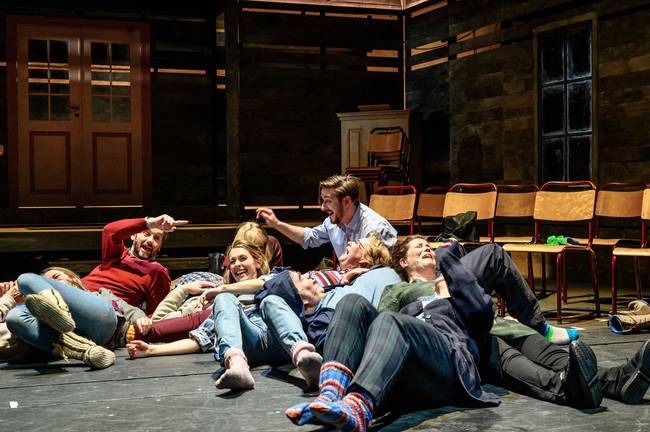 Anmeldelse: «Så som i himmelen» på Oslo Nye Teater – Anmeldelser og ...