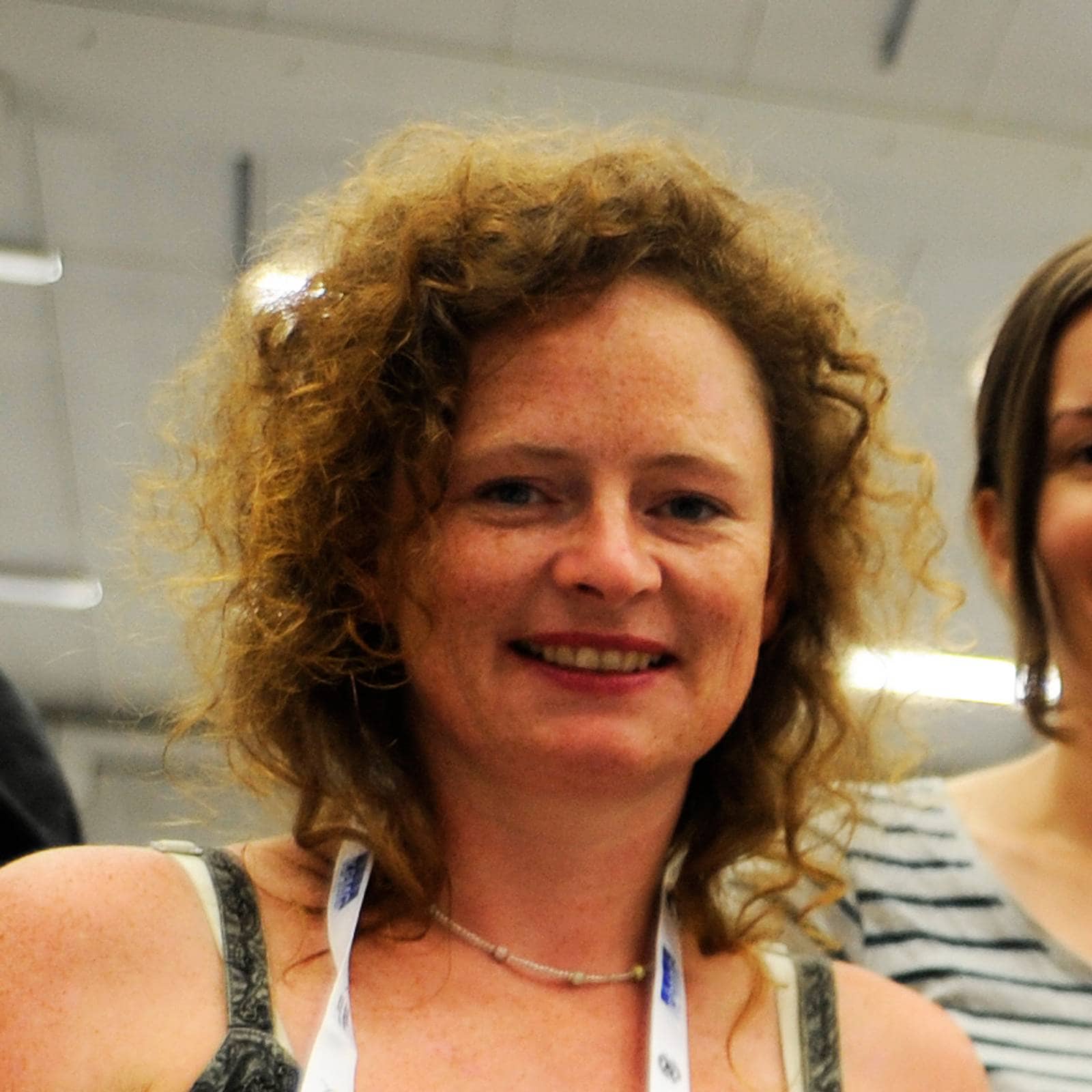 Sjakkboksing setter fyr på internett – Carlsen måtte reise seg fra sofaen – NRK Sport ...