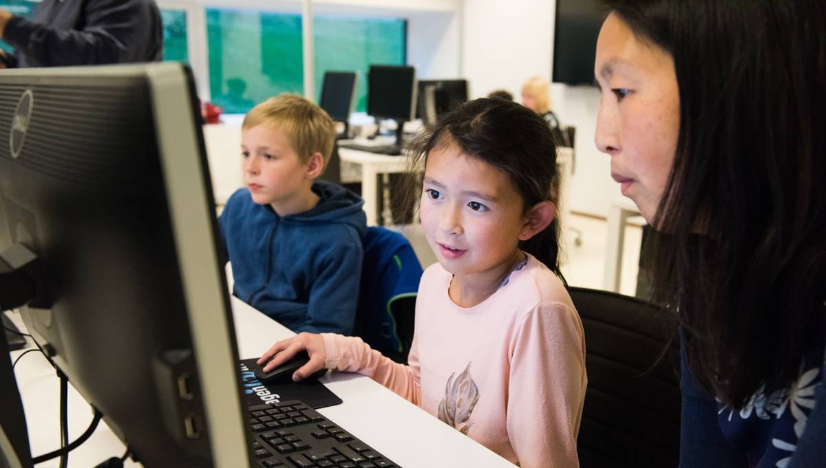 Koding på skolen kan fikse IT-bransjens kvinneproblem – NRK Vestland