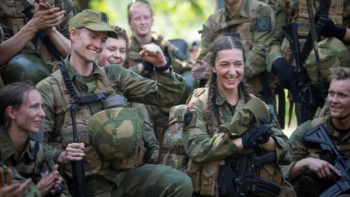 Setermoen-soldater får første stikk – NRK Nordland