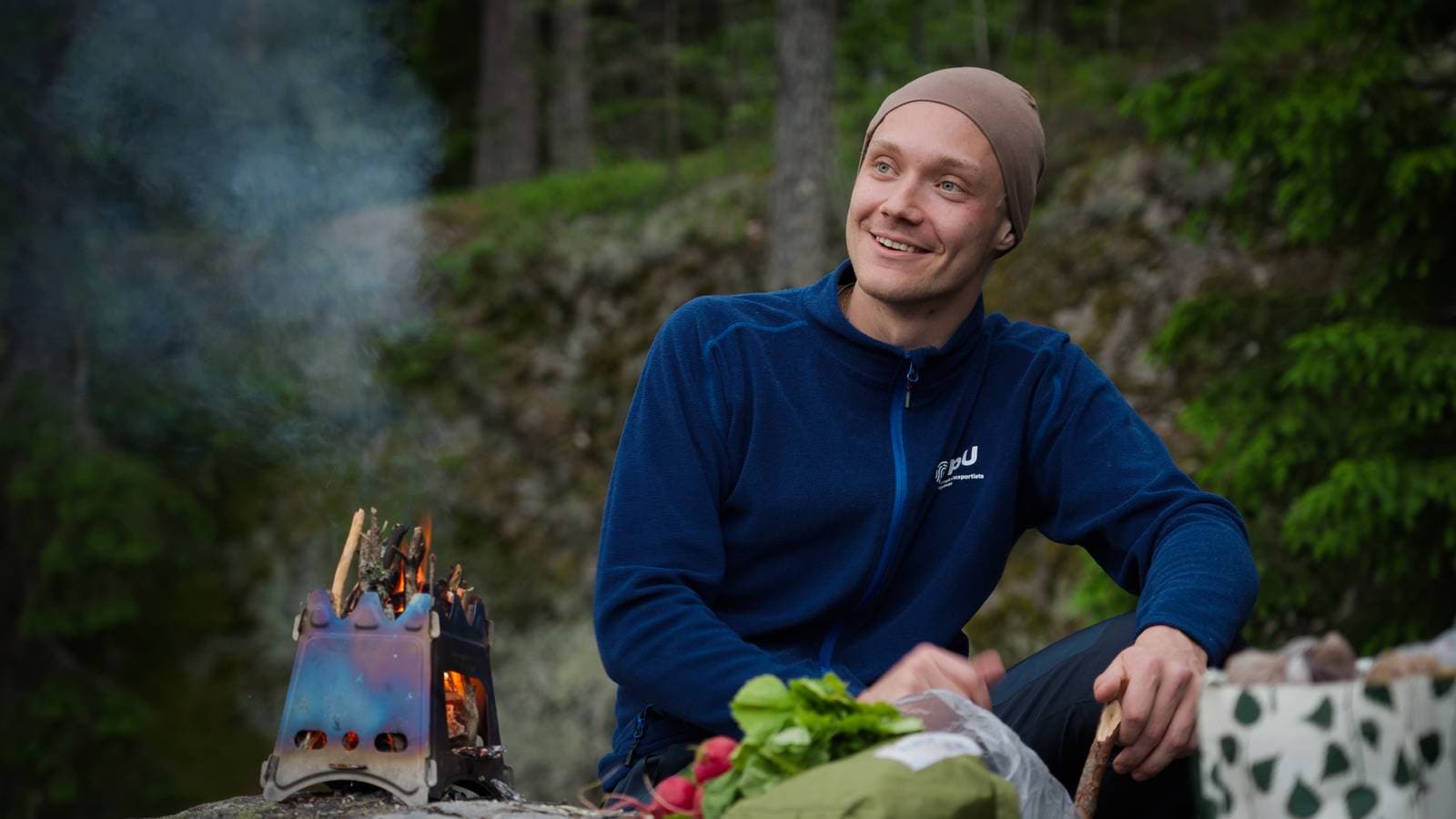 Disse blir med Anne Lindmo på tur i den nye NRK-serien Frifot. – NRK ...