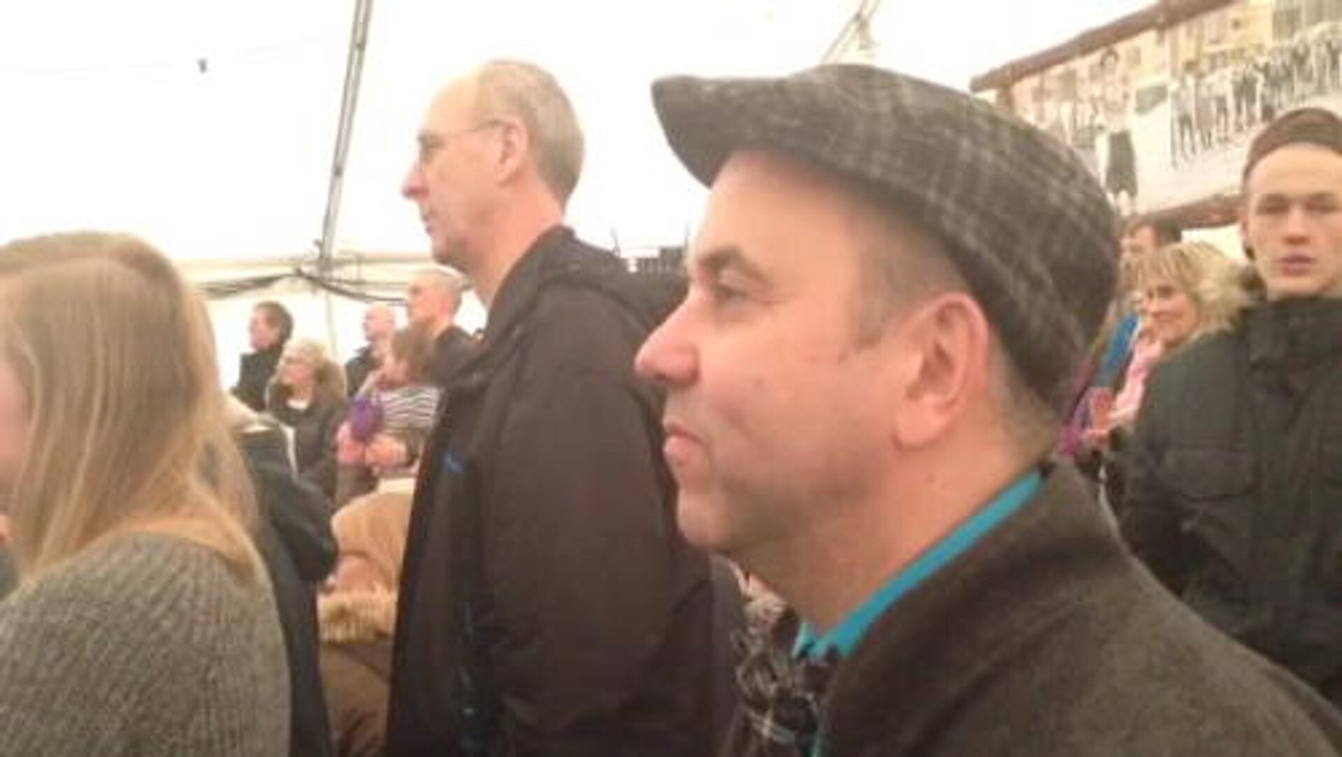 Ordførar Sven Flo i Stryn er skuffa etter herrestafetten i skiskyting – NRK