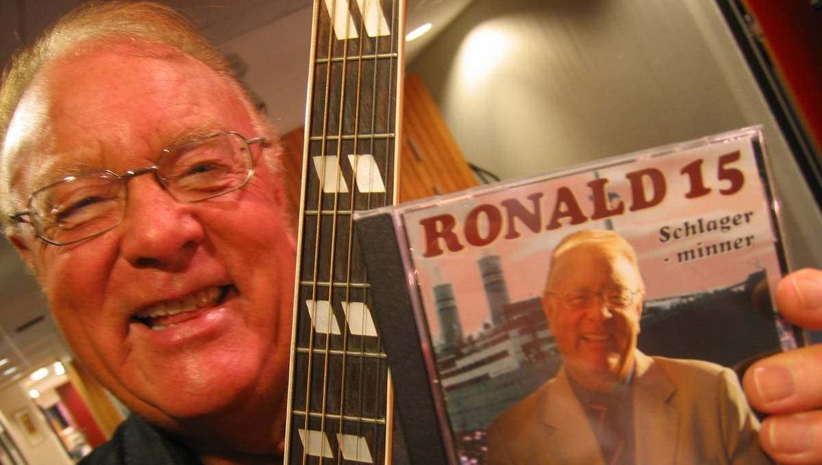 Ronald Holmberg på museum – NRK Vestfold og Telemark – Lokale nyheter ...