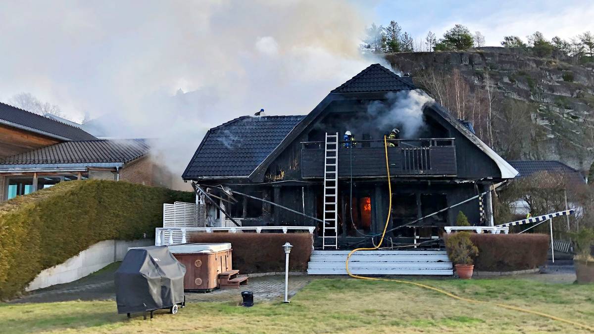 Kraftig Brann I Færder Nrk Vestfold Og Telemark Lokale Nyheter Tv
