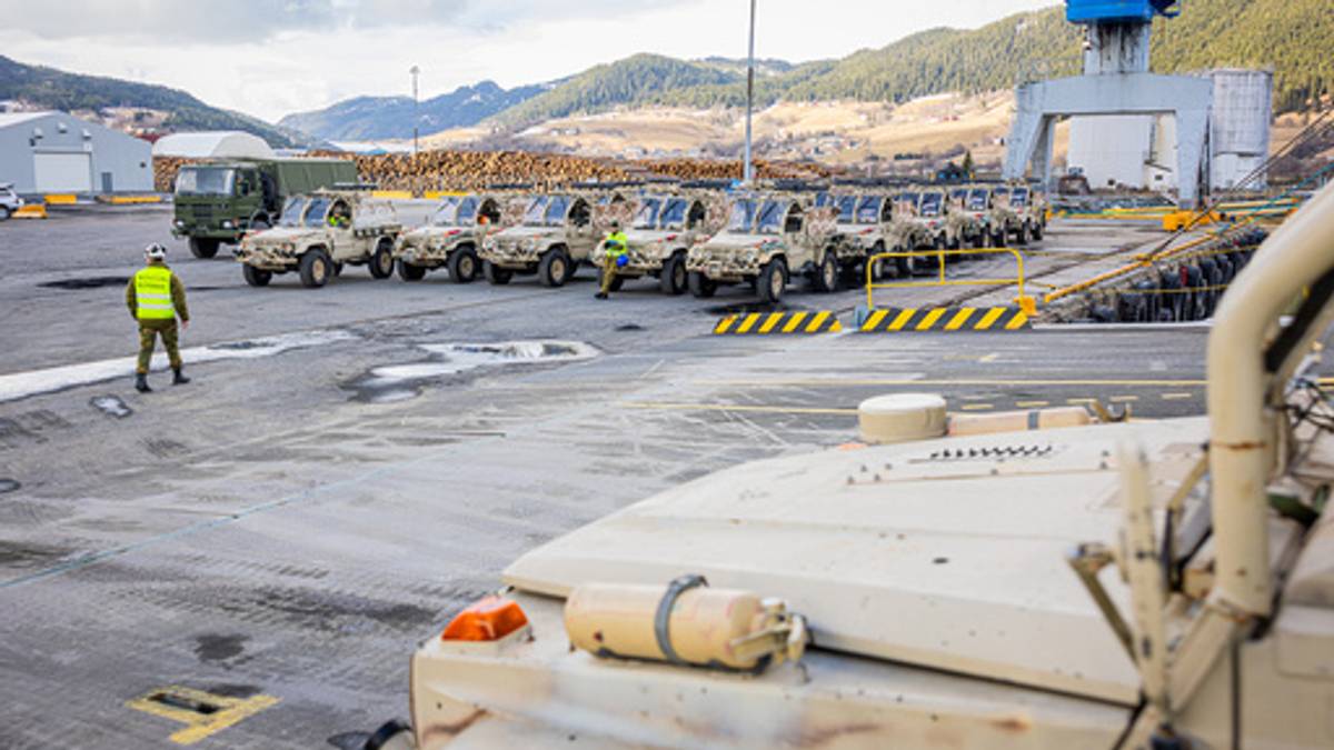 Forsvaret har donert 76 kjøretøy til Nord-Makedonia – Siste nytt – NRK