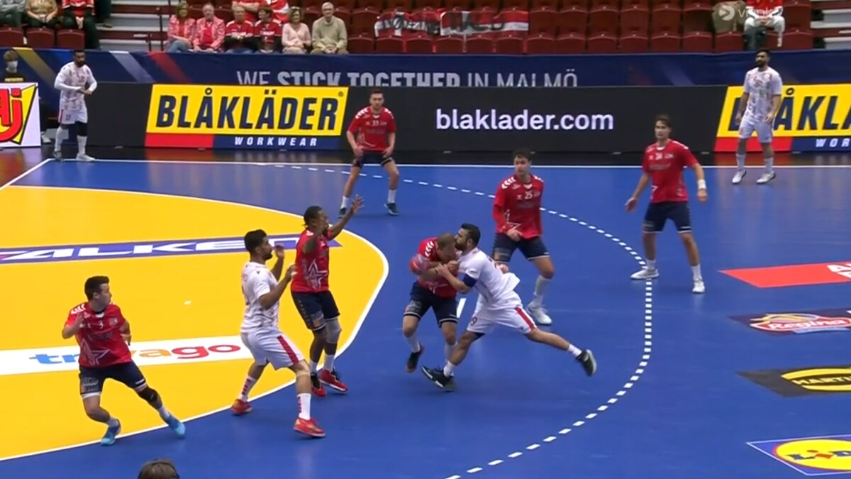 Bisarr utvisning i håndball-VM: – Tror han forsøkte å bite meg – NRK ...