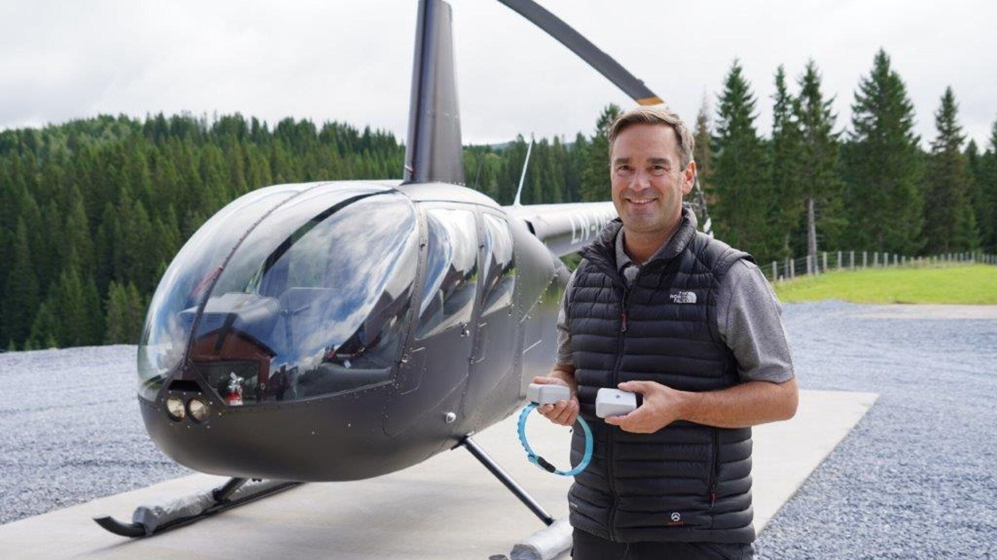 Sauebonde vil unngå rovdyrtap med helikopter og høgteknologi – NRK ...