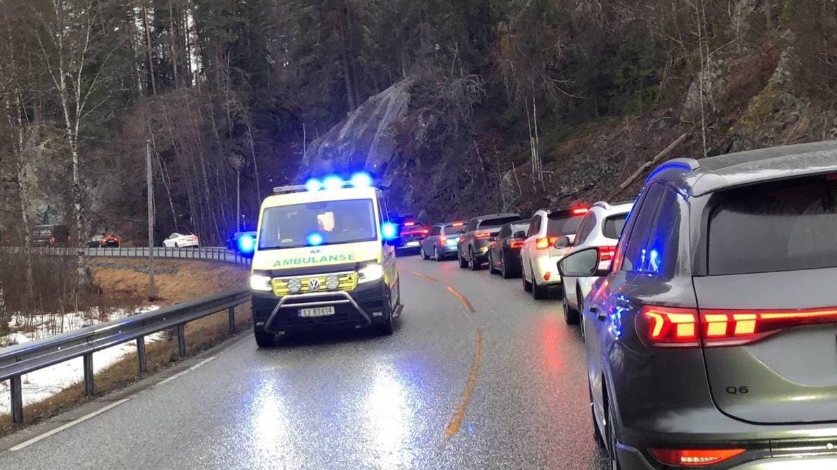 Front mot front på E134 – NRK Vestfold og Telemark – Lokale nyheter, TV ...